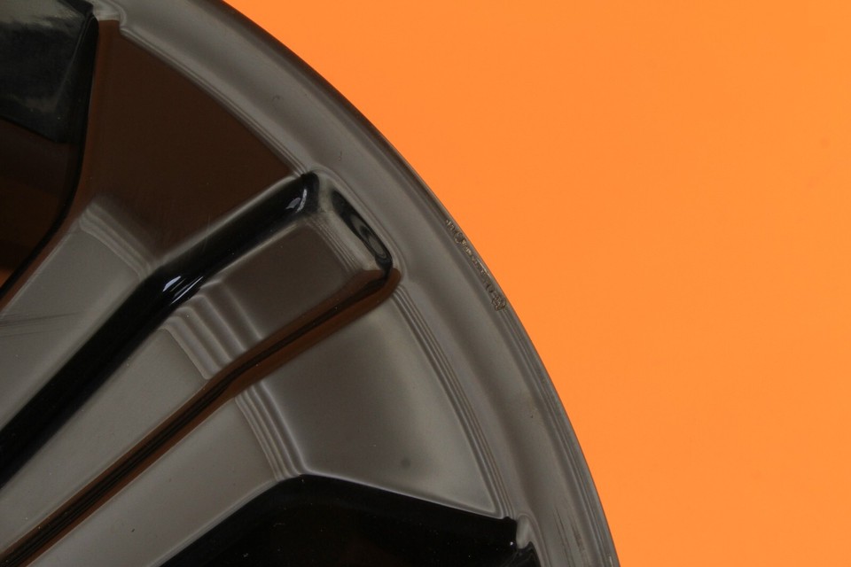 Chevrolet Silverado Suburban Tahoe Sierra 1500 2015-2020 18" Inch OEM ...