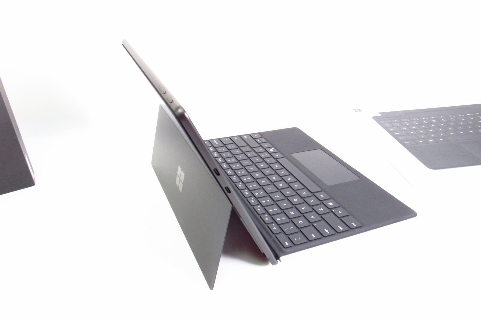 Microsoft Surface Pro 11 2076 13" Snapdragon X Plus 3.40GHz 16GB RAM ...