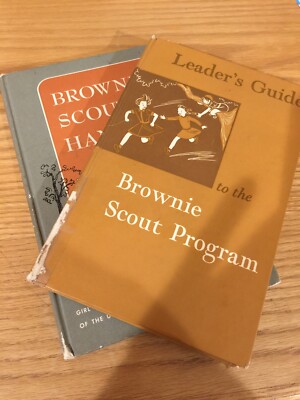 VINTAGE BROWNIE SCOUT HANDBOOK 1951 AND BROWNIE SCOUT PROGRAM LEADERS ...