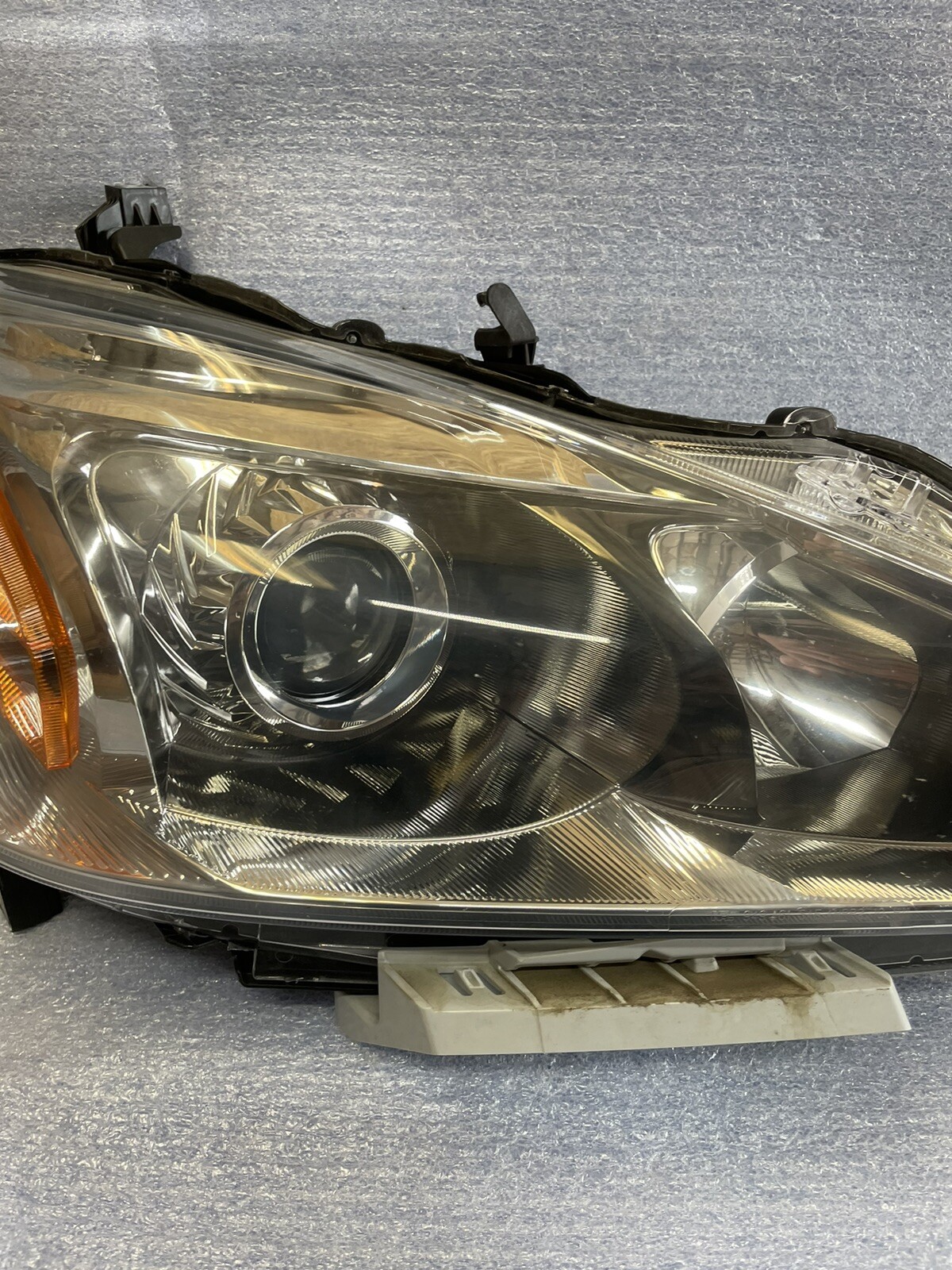 26010-9HS9A; NISSAN ALTIMA SEDAN OEM Right Halogen Headlamp 16 17 18 ...