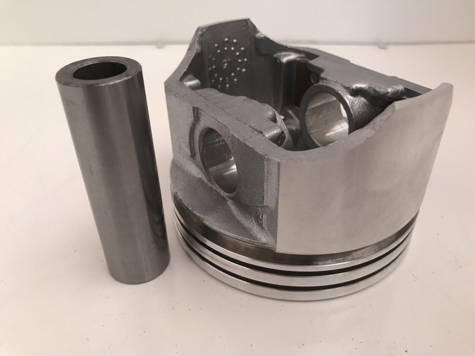 Enginetech Pistons Chevy 350 SBC Flat Top Pistons 4v .060 Set of 8 for ...