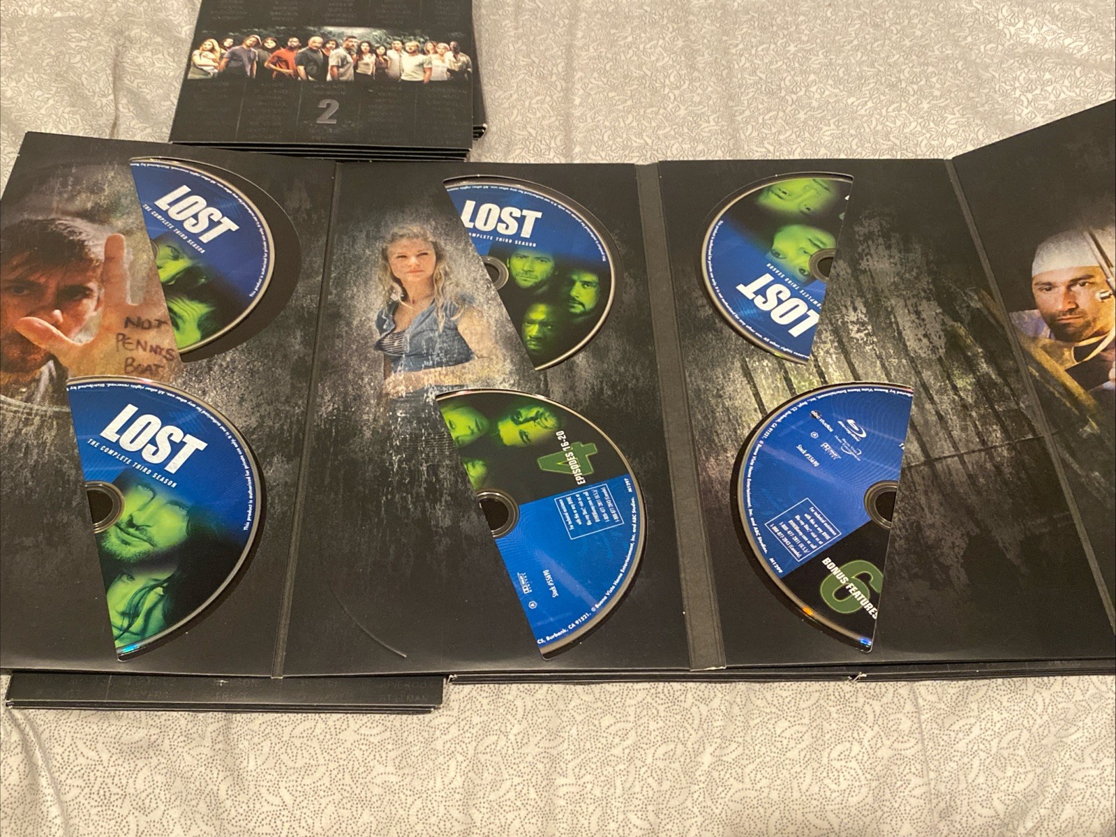 Lost: The Complete Series (Blu-ray Disc, 2010, 36-Disc Set) for sale ...