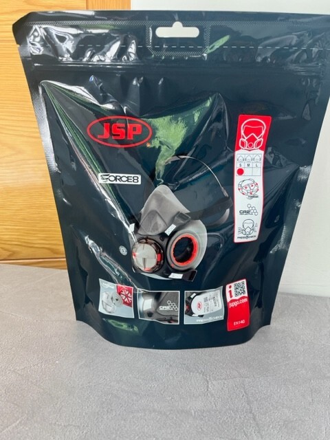 JSP Force 8 half-mask respirator body - not supplied with filters in ...