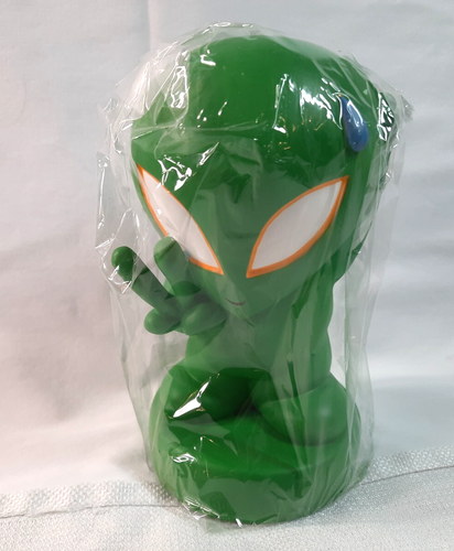 NEW Green Alien Coin Piggy Bank Aliens with plug/stopper peace sign | eBay