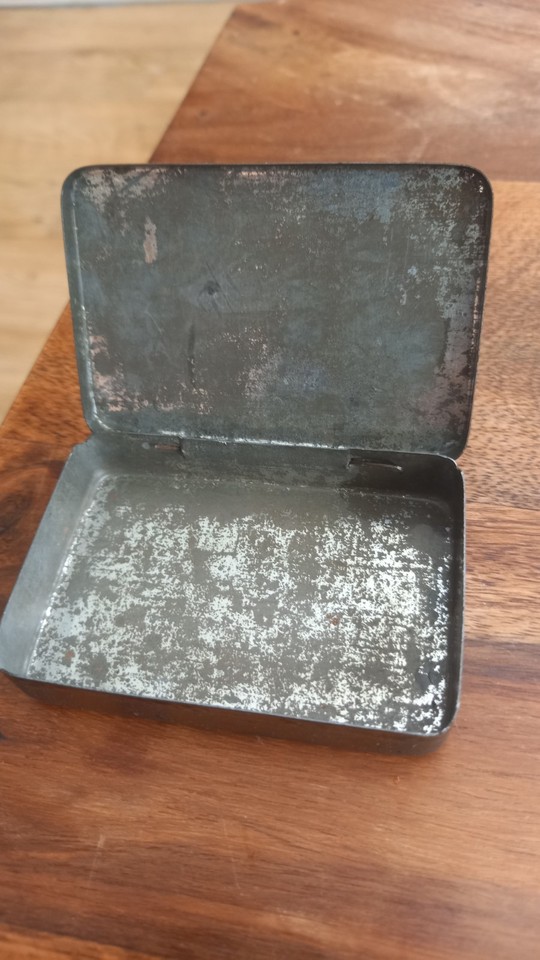 Vintage Wynne's Infallible Photographic Exposure Light Tin/ Booklet ...