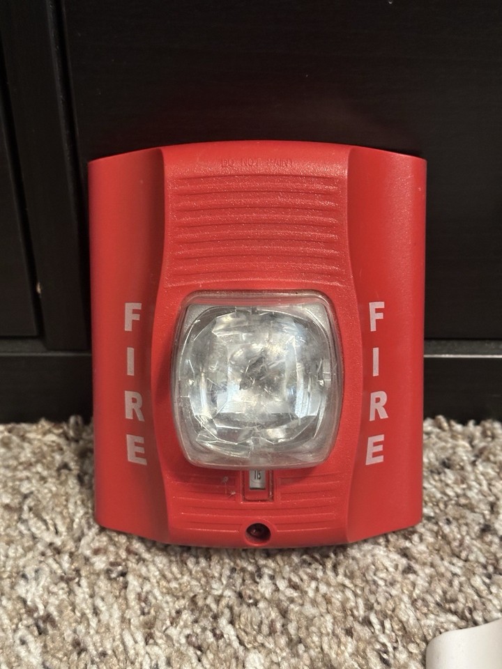 LOT OF 6 System Sensor SpectrAlert Advance Fire Alarms (Horns/Strobes ...