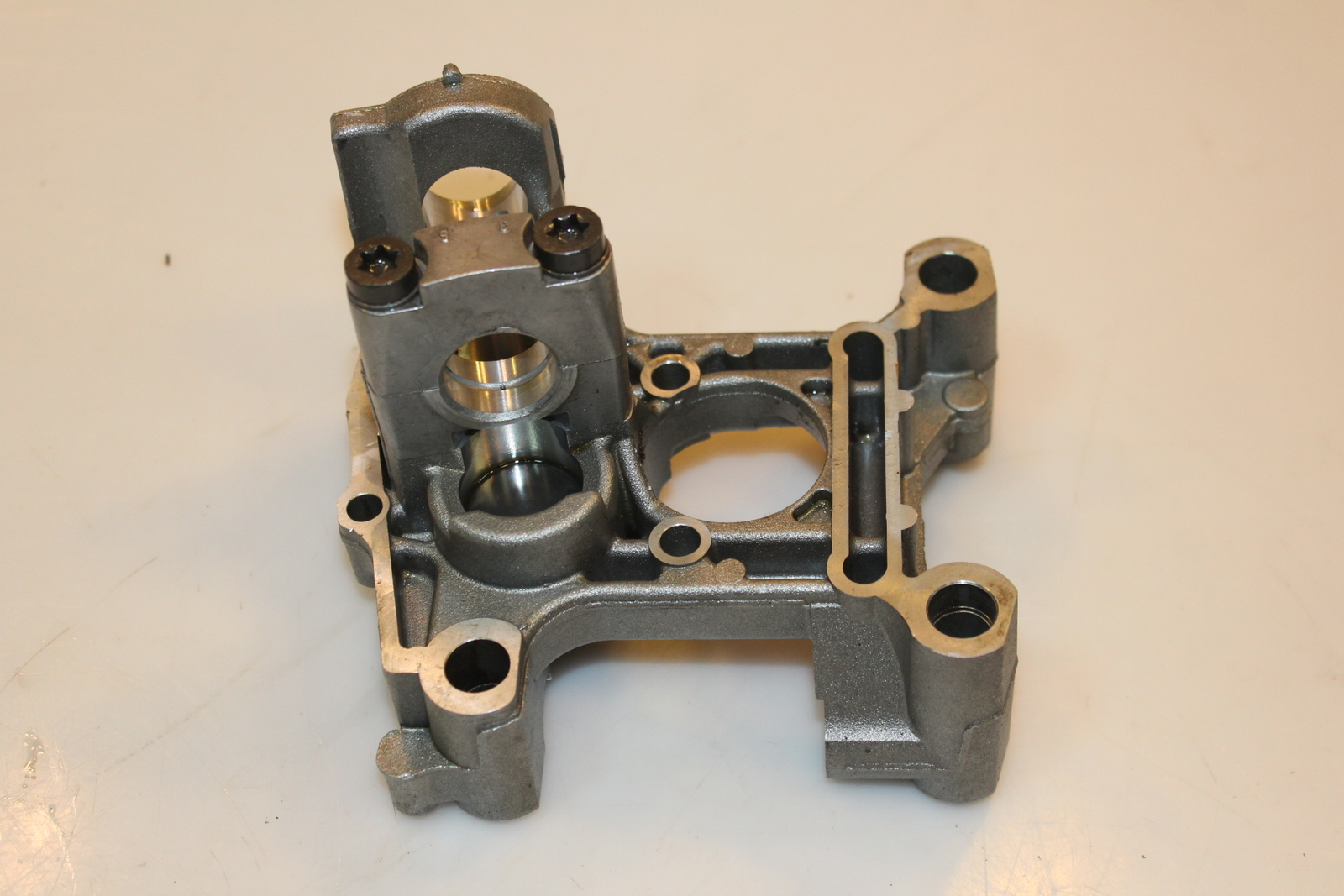 1999 BMW R1100rt Left Cam Shaft Rocker Arms Support Mount Plate ...