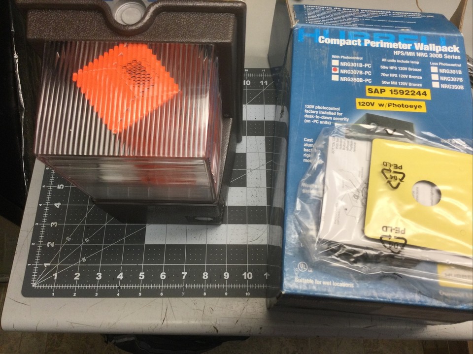 Hubbell NRG307B Compact Perimeter Wallpack 70w Hps 120v-ac (SR21) | eBay