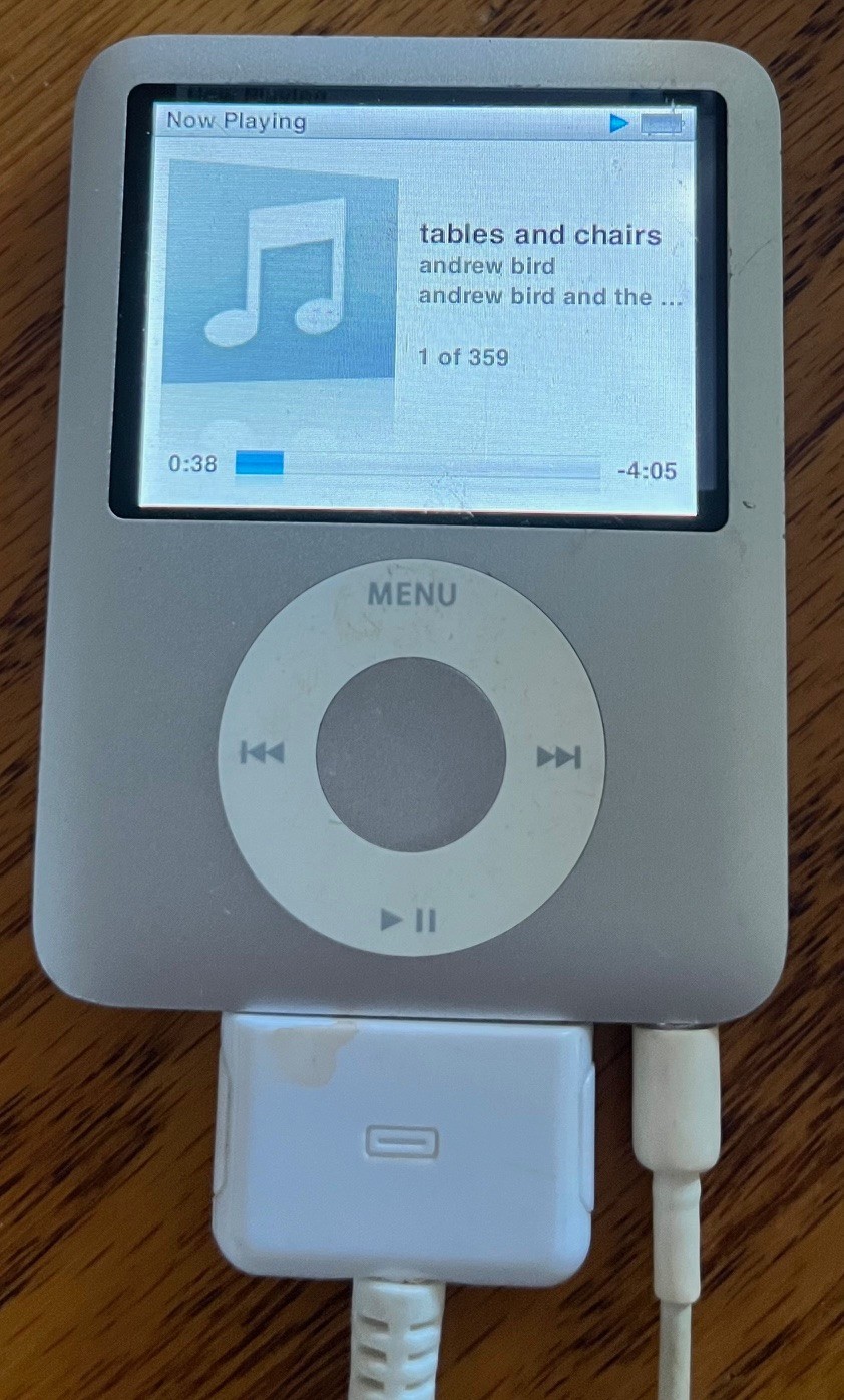 Apple iPod Nano 4GB Silver w/Accessories, Model A1236, Working, Needs ...