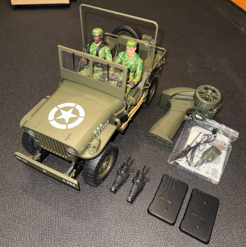 1/10 JJRC Military Jeep RC Crawler & Two GI JOE Classified Figures ...