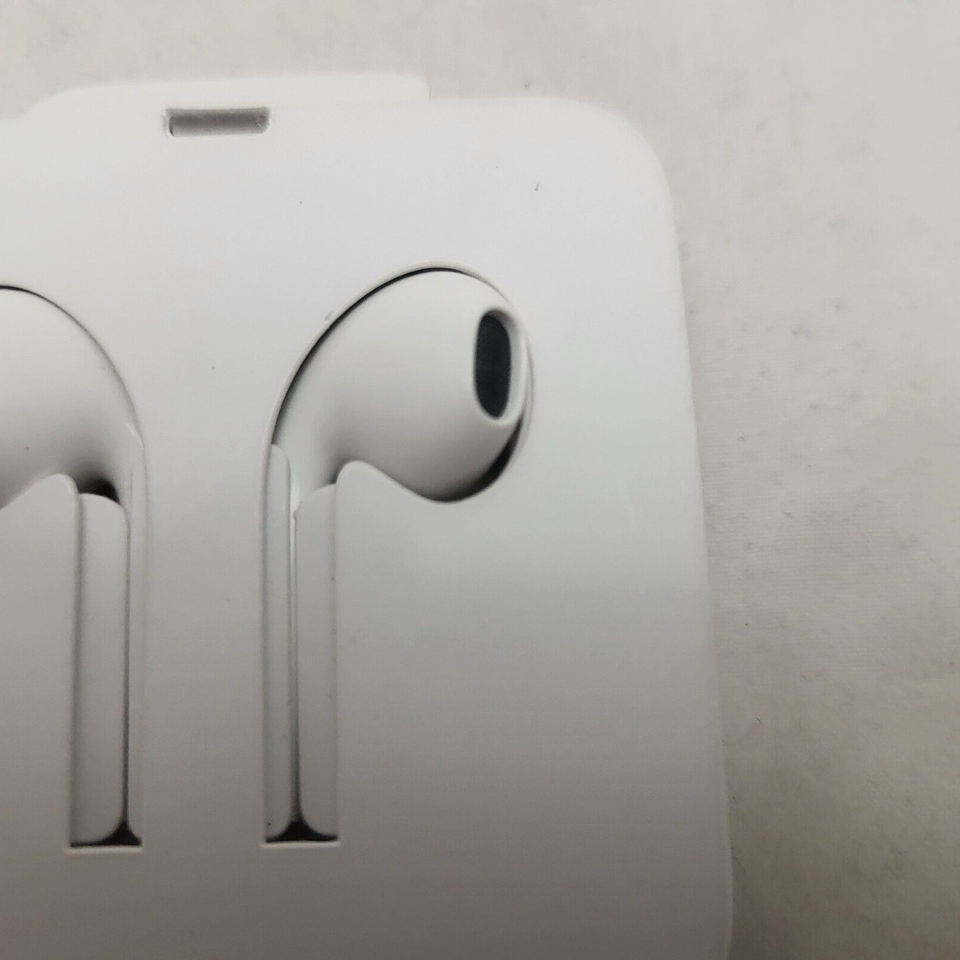 Apple EarPods with Lightning Connector In Ear Canal Headset - White OEM ...