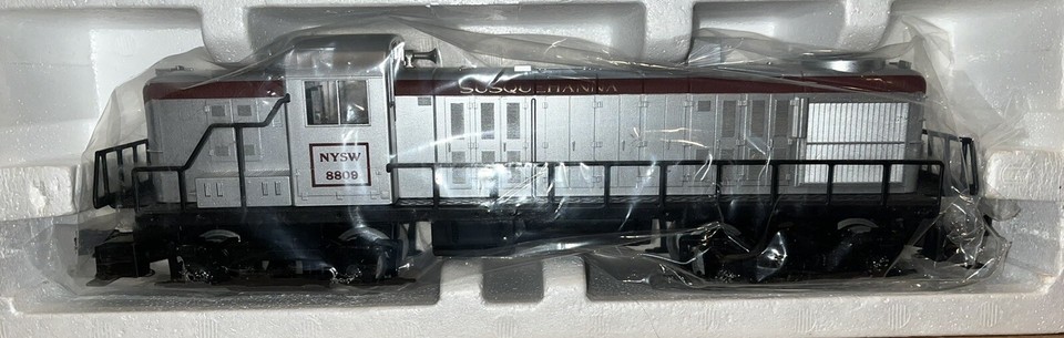Lionel Susquehanna RS-3 Diesel Engine w/ Display Case 6-18809 NEW | eBay
