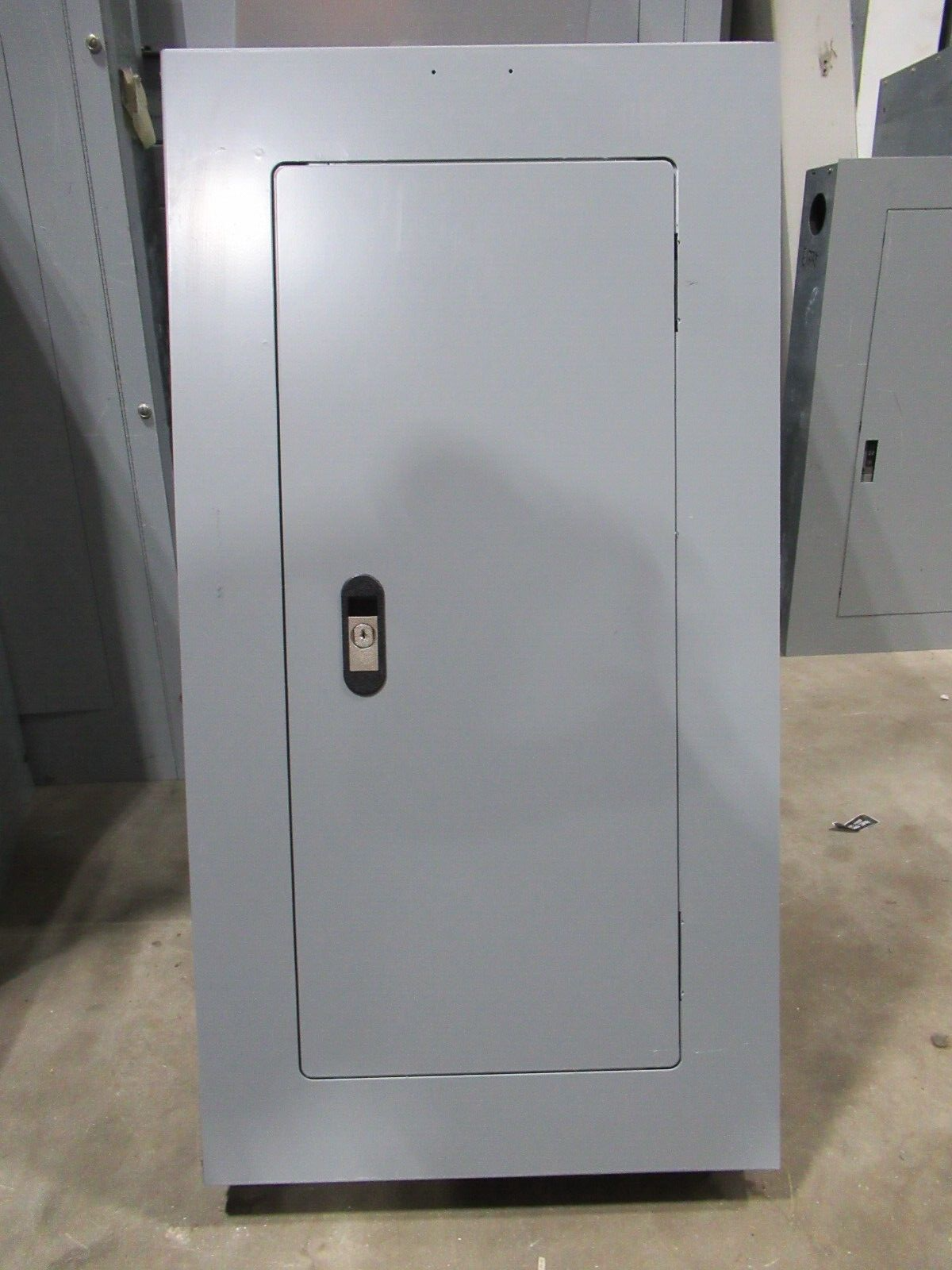 Siemens P1X30MC250C Panelboard 250A Main Lug 120/208V 3PH4W CU 30 Ckt ...