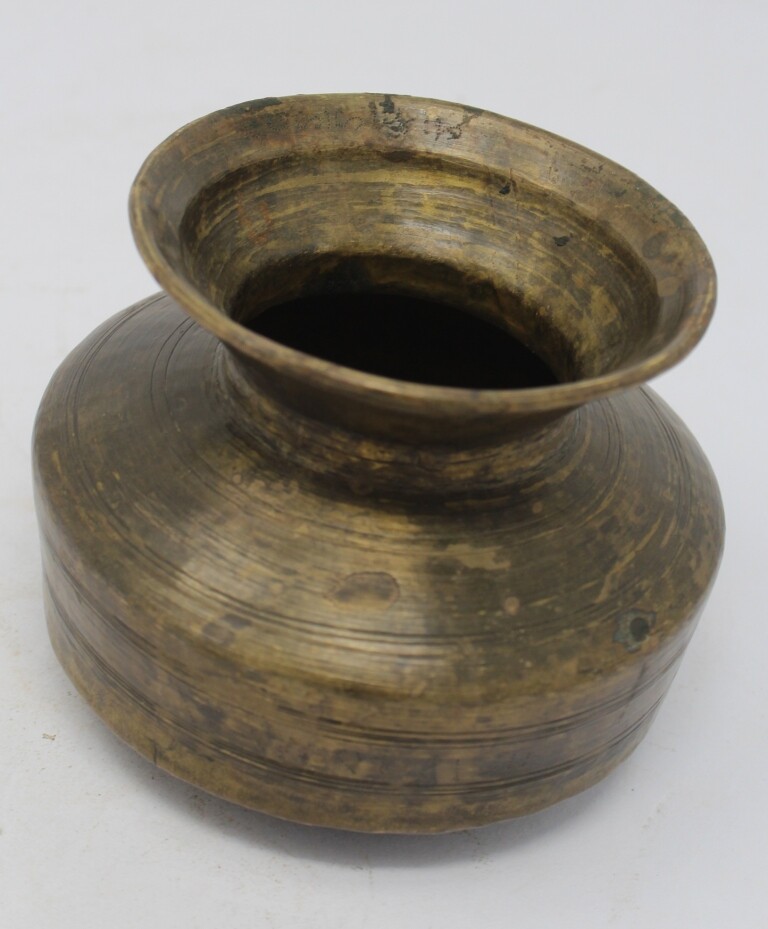 Ancient Rare Hand Crafted Copper Brass Mughal Surai Mughal Liquor Pot ...