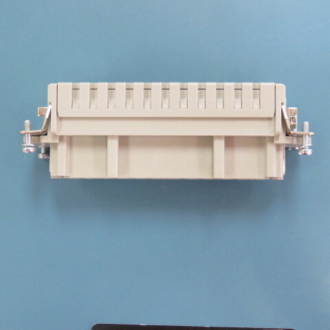 HARTING 09330242716 Qty of 1 per Lot Rectangular Socket Insert 24+PE ...