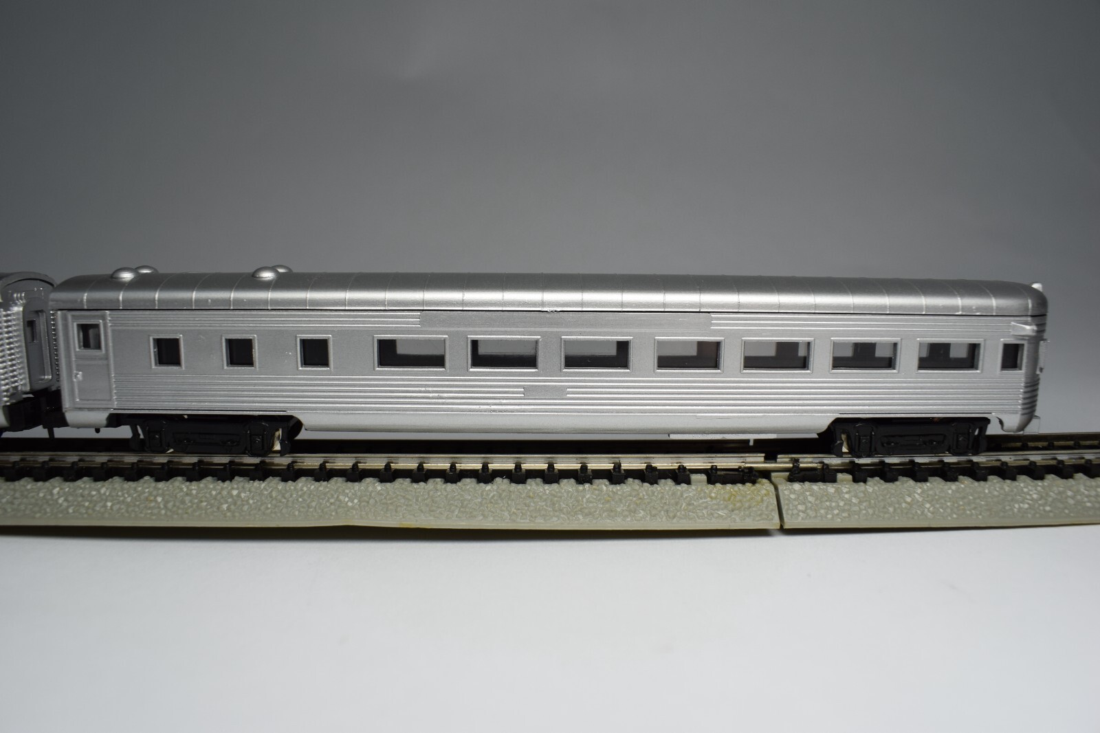 N Scale Union Pacific E7 Loco with Coach, Vistadome,& Observation ...