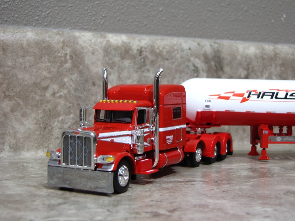 DCP 1/64 Big Rigs Peterbilt 389 Hausmann Propane Tanker 60-1794 Semi ...