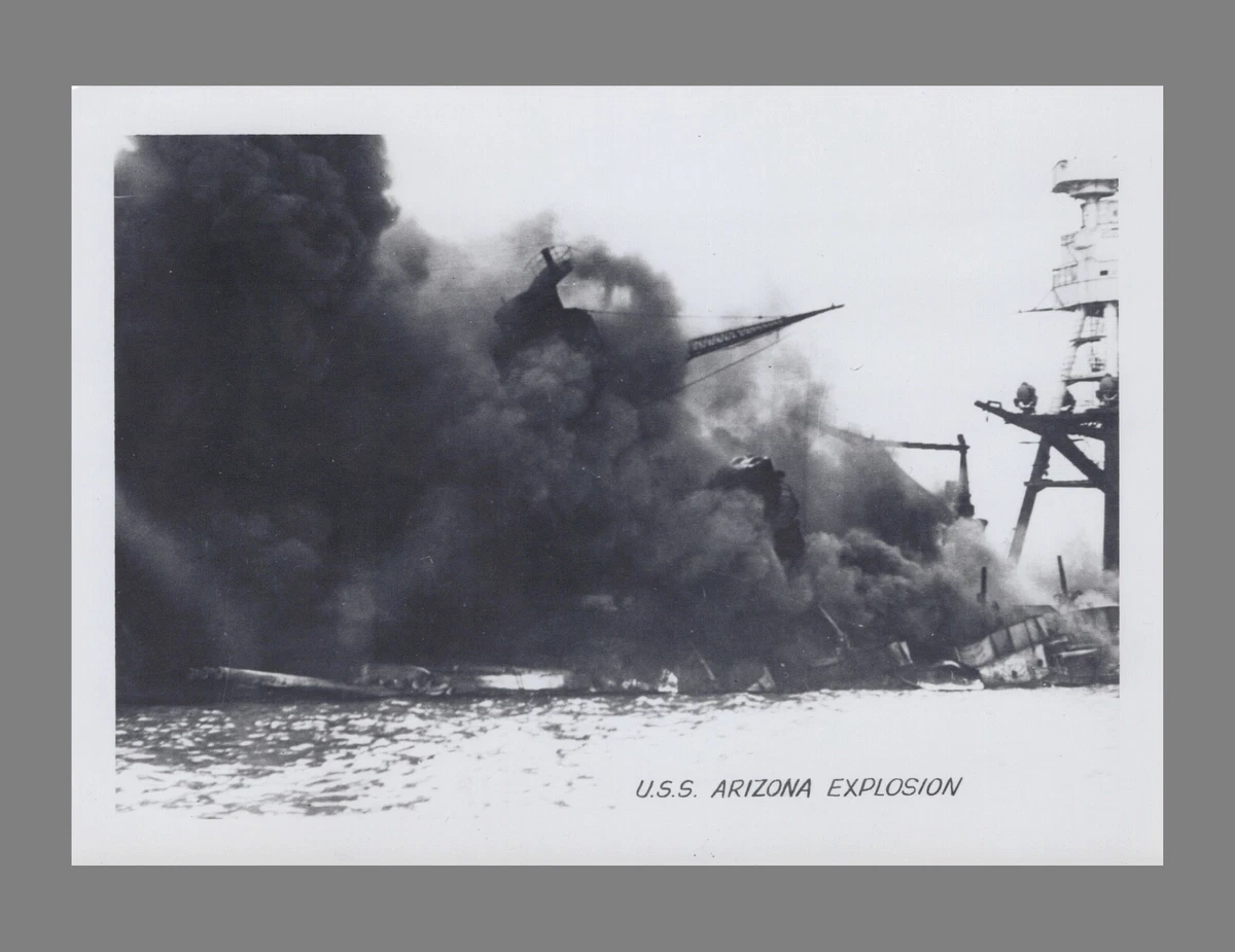 Explosion De L'uss Arizona 80th Anniversary Of Pearl Harbor Attack