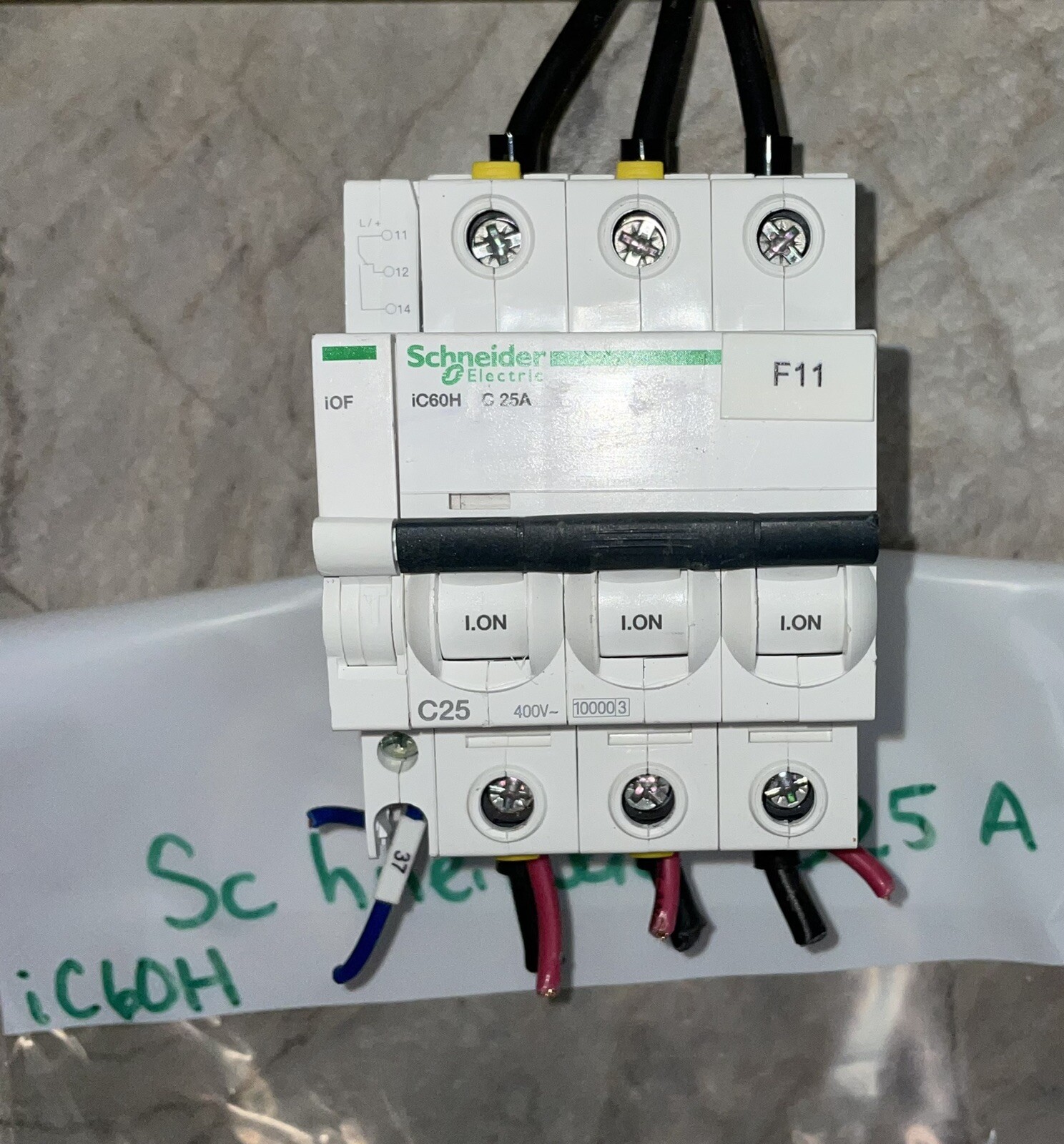 Schneider Electric C25 Circuit breaker A9F07325 Acti9 iC60H C 25A ...