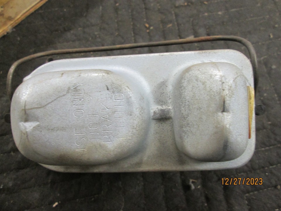 NORS Bendix Brake Master Cylinder 69 - 71 Ford 2227111 ** FREE SHIPPING ...