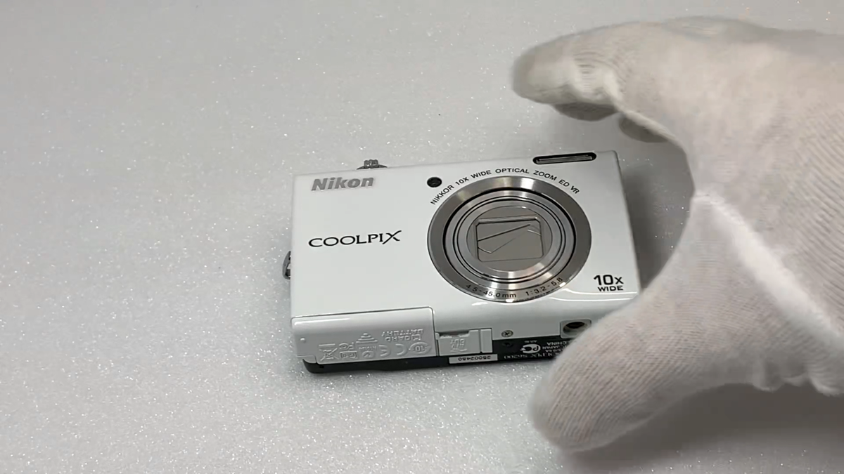 Nikon COOLPIX S6200 White 16.0MP 10x Digital Camera [N.Mint Nikon COOLPIX S6200 White 16.0MP 10x Digital Camera [N.Mint