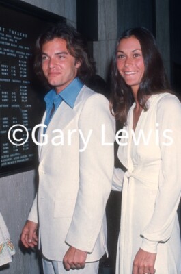 Kate Jackson & Edward Albert 8x10 glossy photo from original ...
