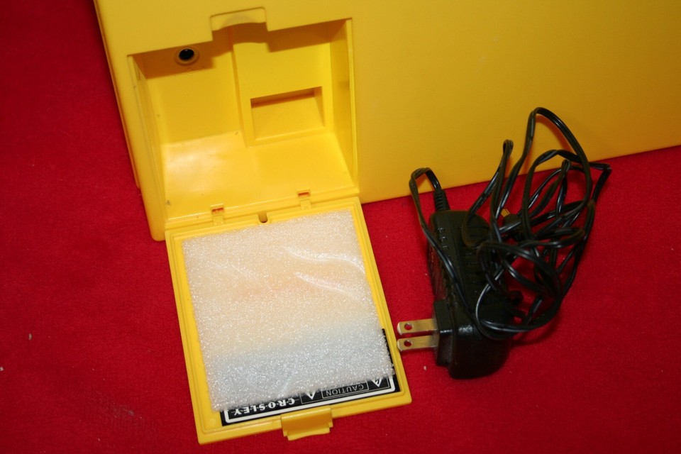 Third Man Records Crosley CR6016A Spinnerette Suitcase USB Turntable ...