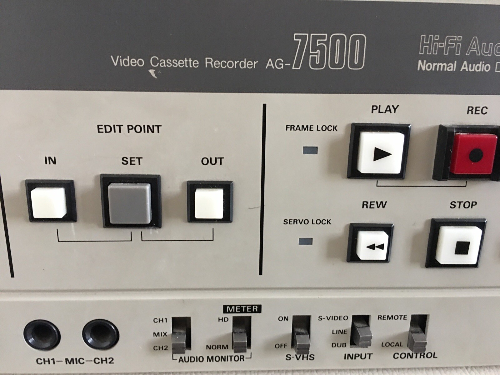 PANASONIC AG-7500 Professional High-End SVHS-Videorecorder PAL - vom ...