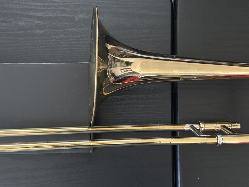 *Vintage* Olds Ambassador Trombone Fullerton (Hard case Not Included ...