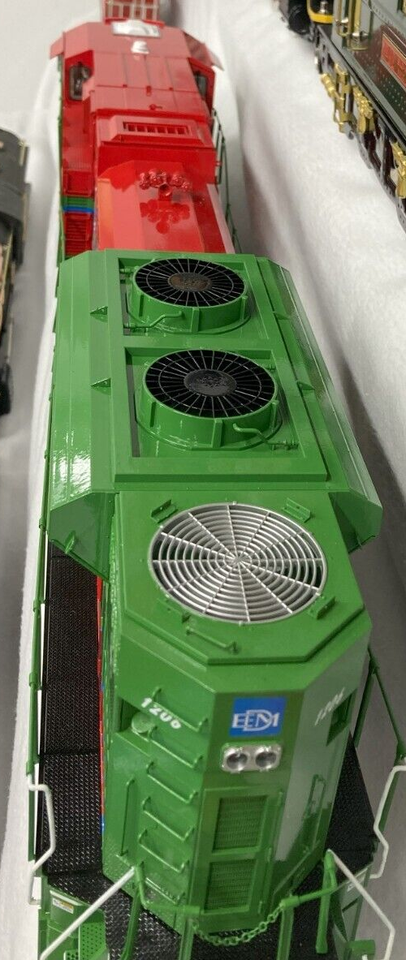 MTH 70-2166-1 CHRISTMAS SD70ACe #1206 One Gauge CUSTOM Diesel Engine W ...