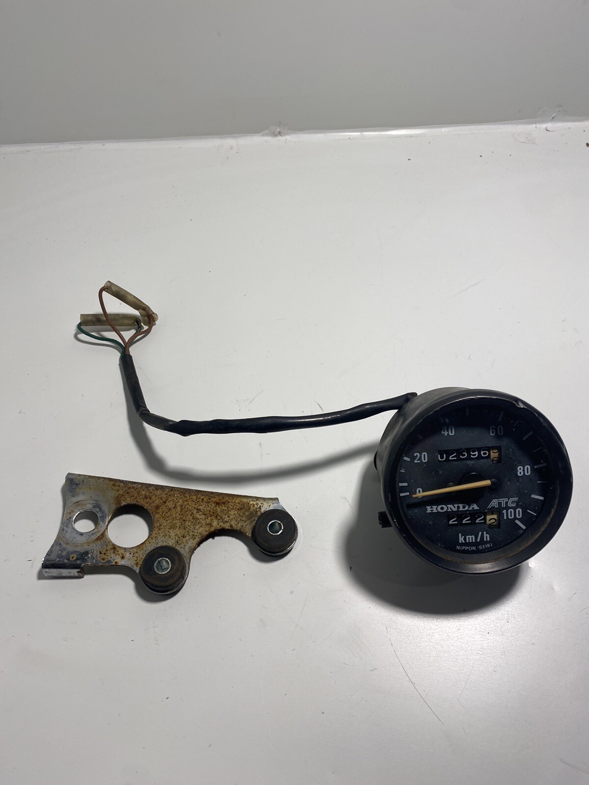 Hondaline Honda Atc Speedometer with mount bracket Honda ATC 200ES Big ...