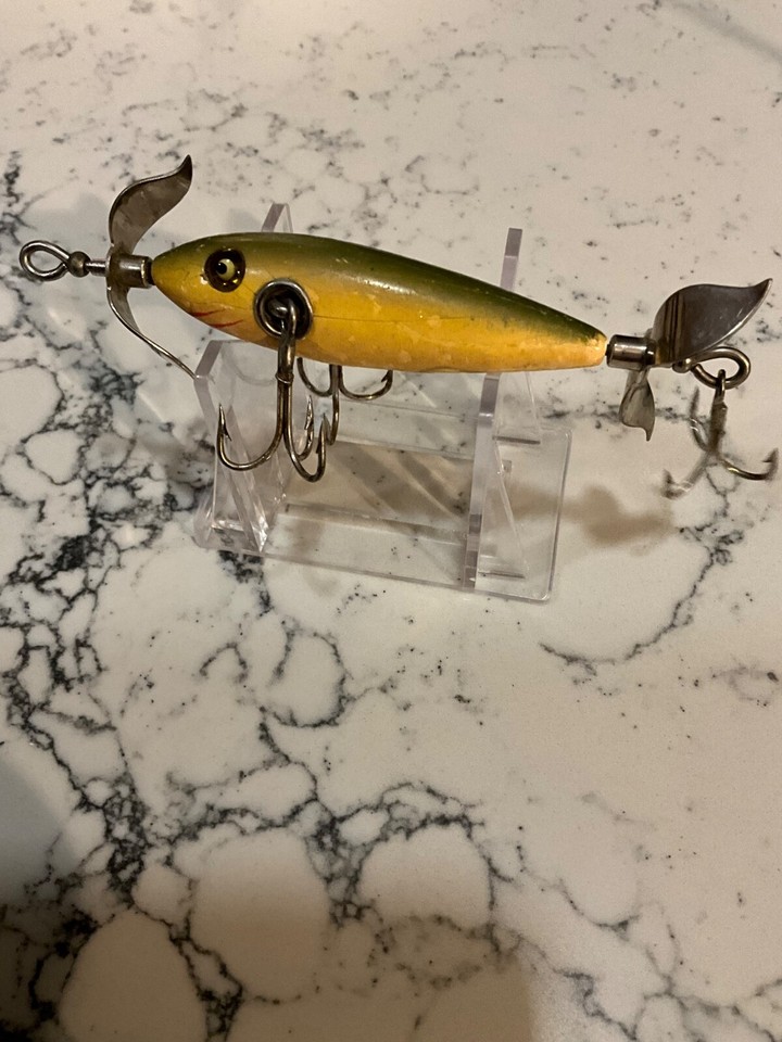 Vintage Heddon 105 Yellow Wood box Minnow Fishing Lure 3HK 2BW. 2 Belly ...