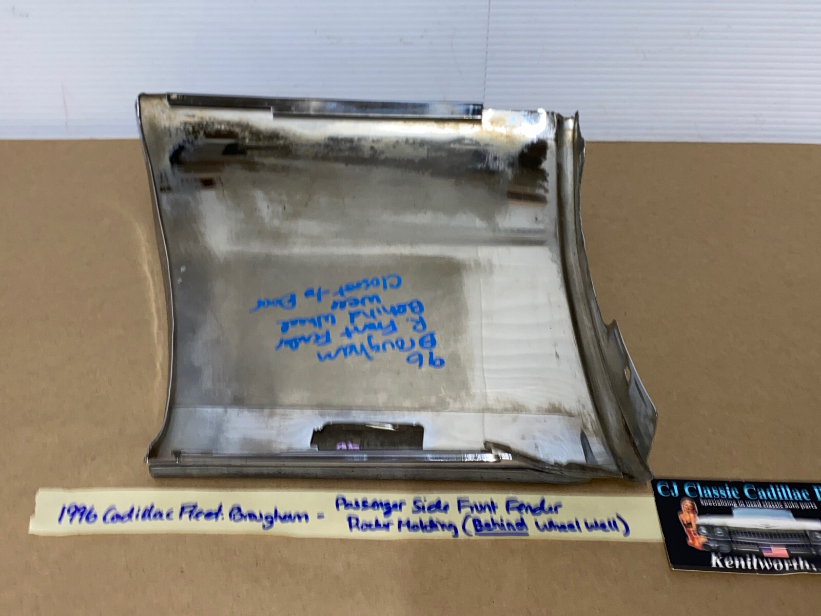 96 Cadillac Fleetwood Brougham PASSENGER SIDE RIGHT FRONT FENDER ROCKER ...