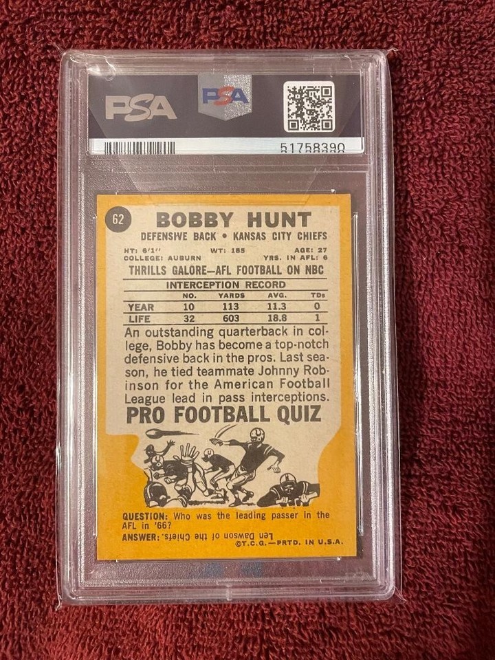 1967 Topps Football Card# 62 Bobby Hunt Kansa City Chiefs PSA 7 NEAR ...