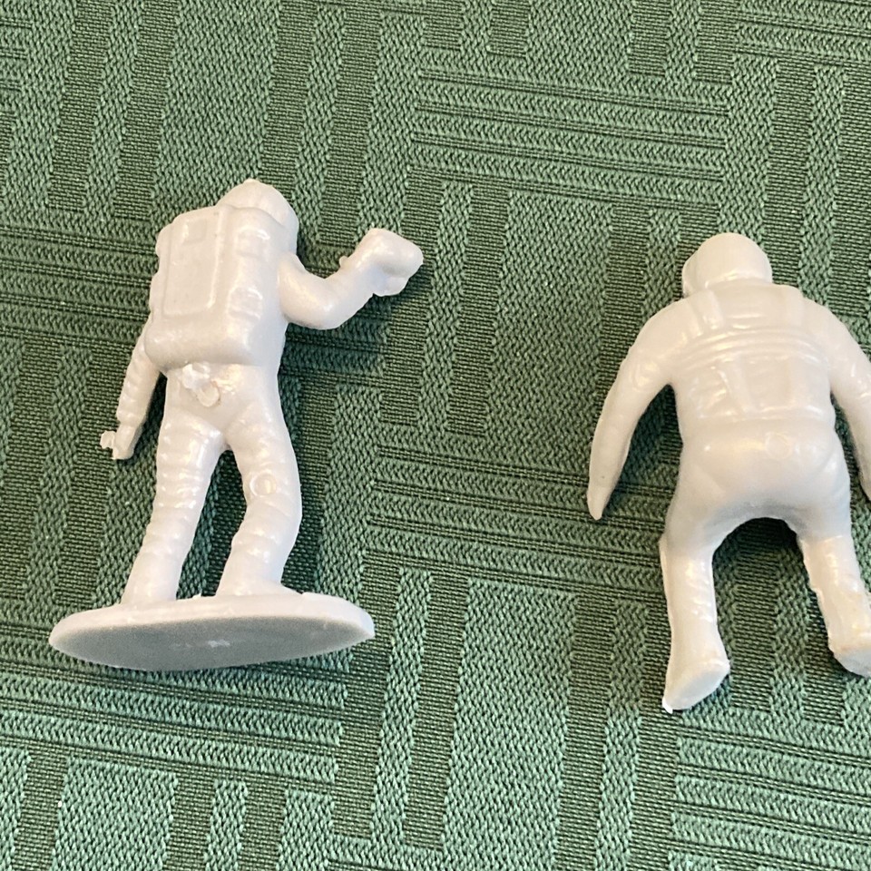 Vintage Astronauts 2” Plastic Toy Figures | eBay