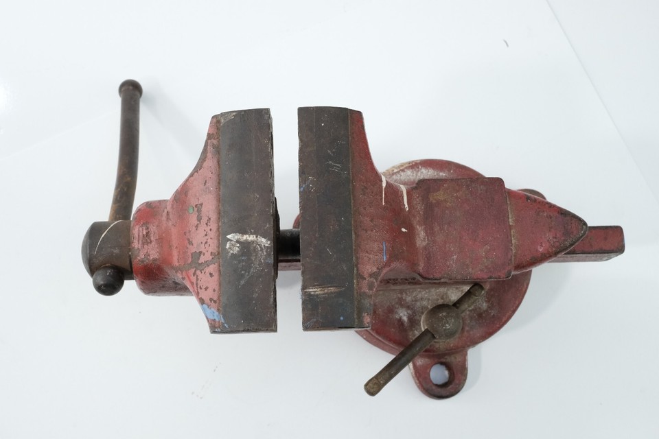 Bench Vise, DUNLAP 05241 Vtg Swivel Bench Vise, 3-1/8" Wide Jaws Opens ...