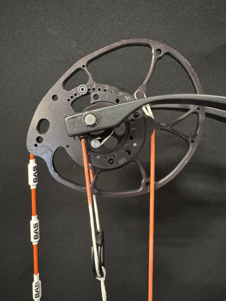 Darton Sequel 33 Right Hand Compound Bow | eBay