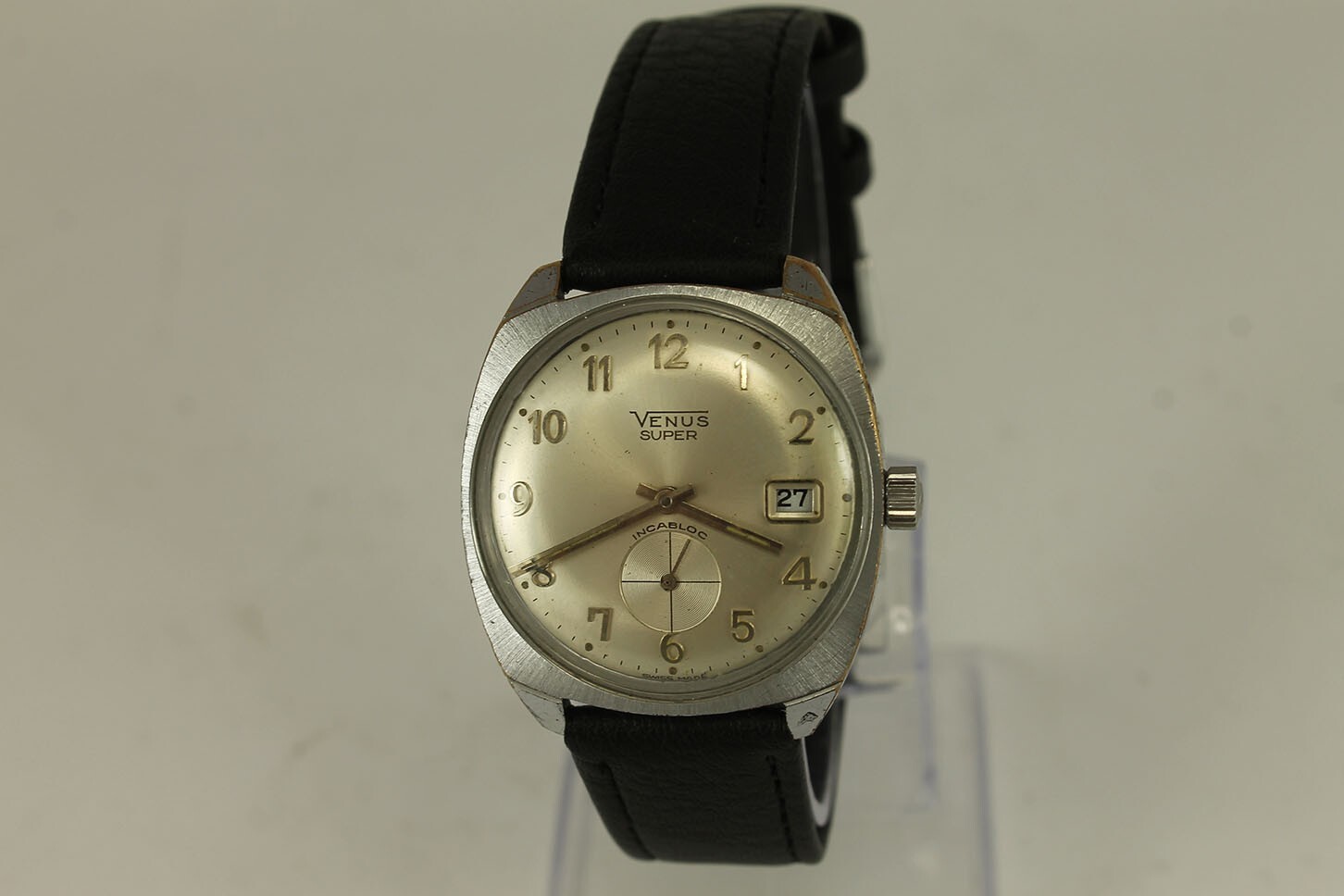 1960's Vintage VENUS SUPER 17 Jewels Swiss Wristwatch - Gem