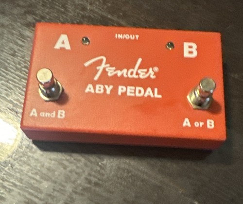 Fender ABY pedal switch between two amps or guitars footswitch READ ...