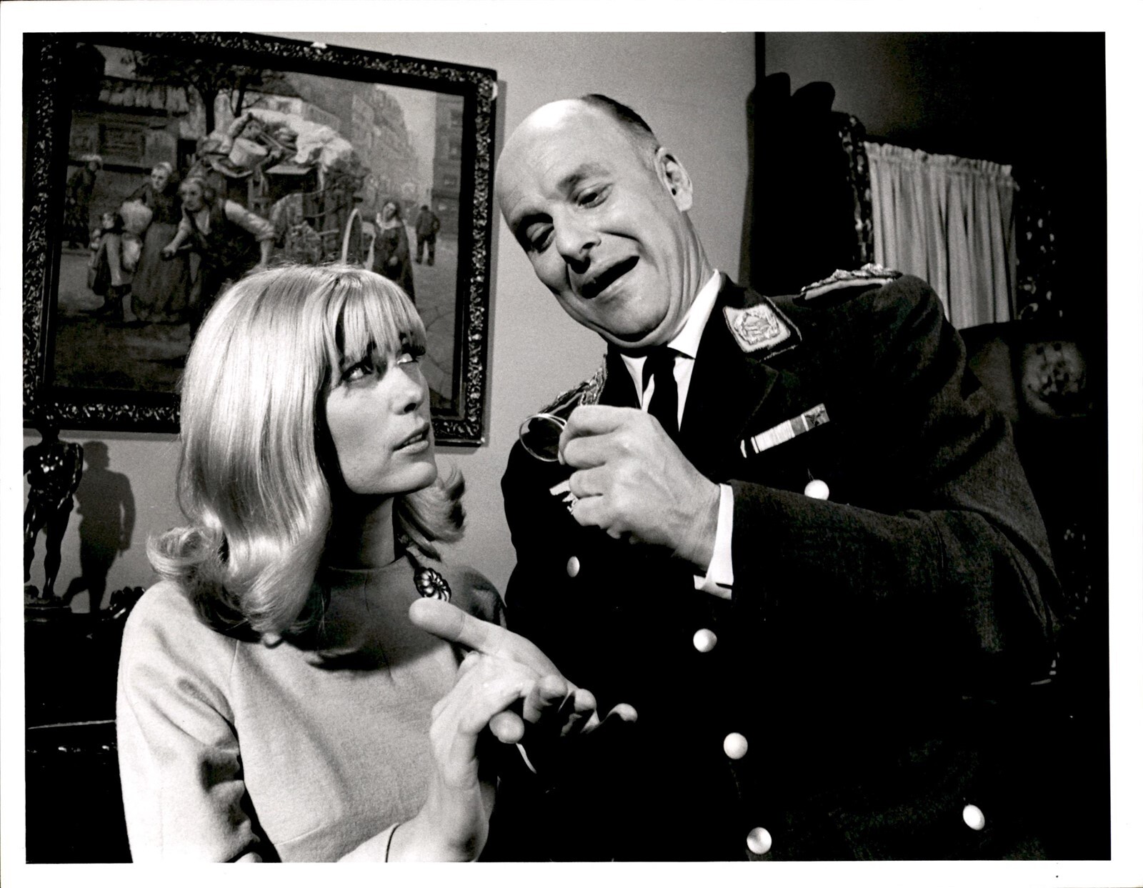 BR40 1966 Original Photo INGER STRATTON WEENER KLEMPERER Hogan's Heroes ...