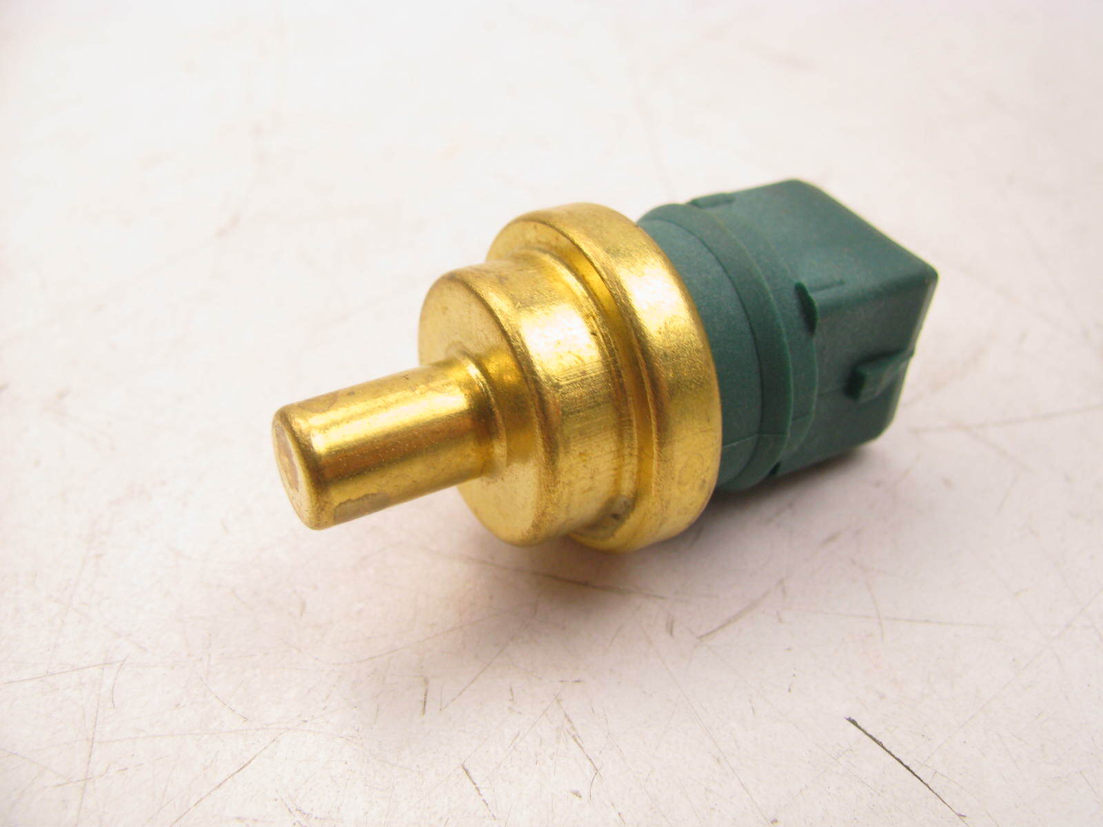 NEW - OUT OF BOX 1T1021 Engine Coolant Temperature Sender - 059919501 ...