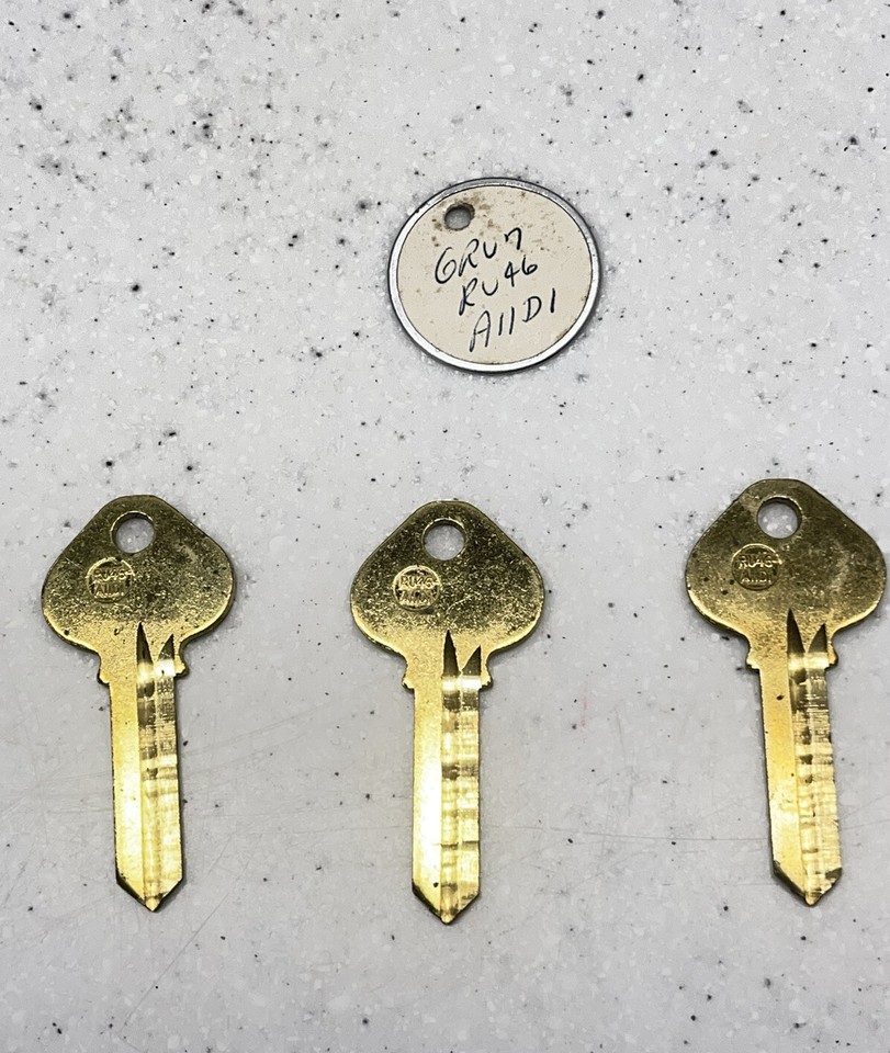 Vintage Set Of 3 Star Keys GRU7 | eBay