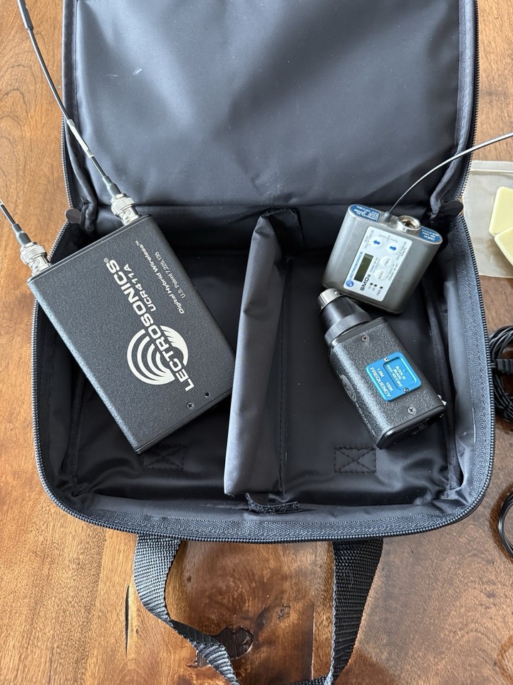 Lectrosonics Wireless Kit. UCR411A, UH400a, SMDa and accessories. Block ...