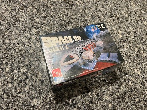 Space 1999 Eagle 1 Transporter Model Kit | eBay