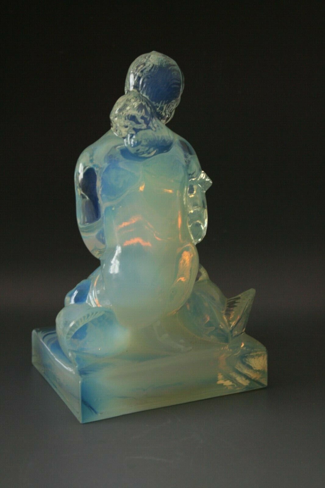 ART DECO SABINO OPALESCENT GLASS FIGURINE " JEUNE FILLE AUX COLOMBES ...