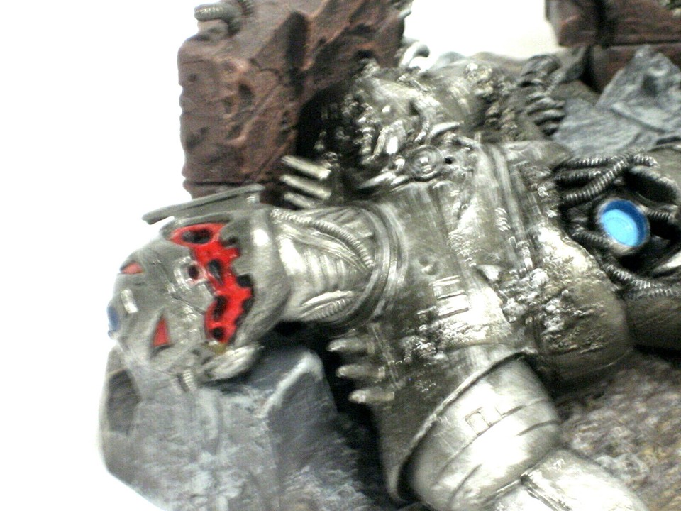 Marvel Select Diorama Dying Ultron Diamond Collection | eBay