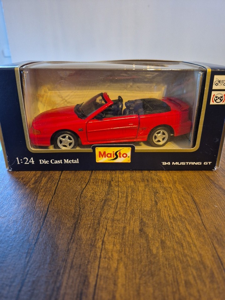 Maisto 1/24 Scale Die Cast Model Ford Mustang GT - Red Boxed | eBay UK