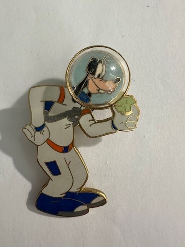 DCL Disney Astronaut Goofy 3D Helmet LE 500 Pin (A7) | eBay