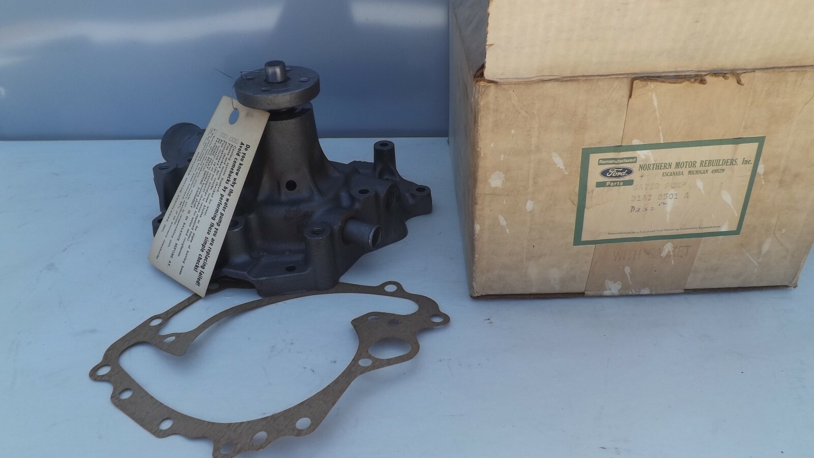 1970-1971 Ford Mustang Boss 302 Water Pump D00e-d Date 4h15 OEM NORS ...