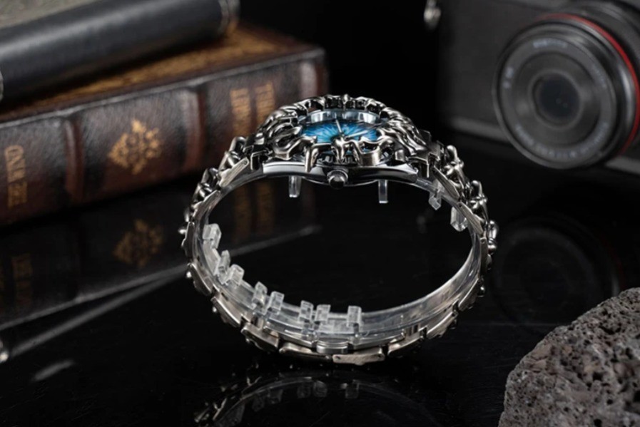 A6-y2k Fashion Spiked Watch Alabaster Cool Street Style Demon Claw ...